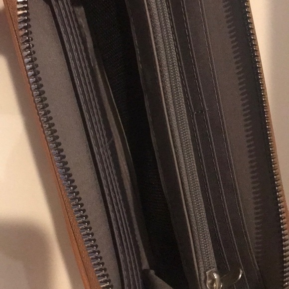 Kenneth Cole Reaction | Bags | New Very Organized Wallet Kenneth Cole ...